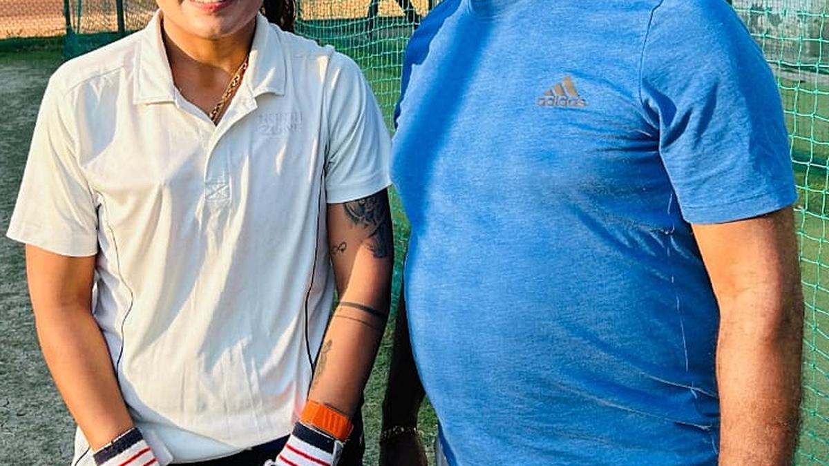 CRICKET | Coach Ramesh Chopra confident of Ayushi Soni’s bright career - The Hindu